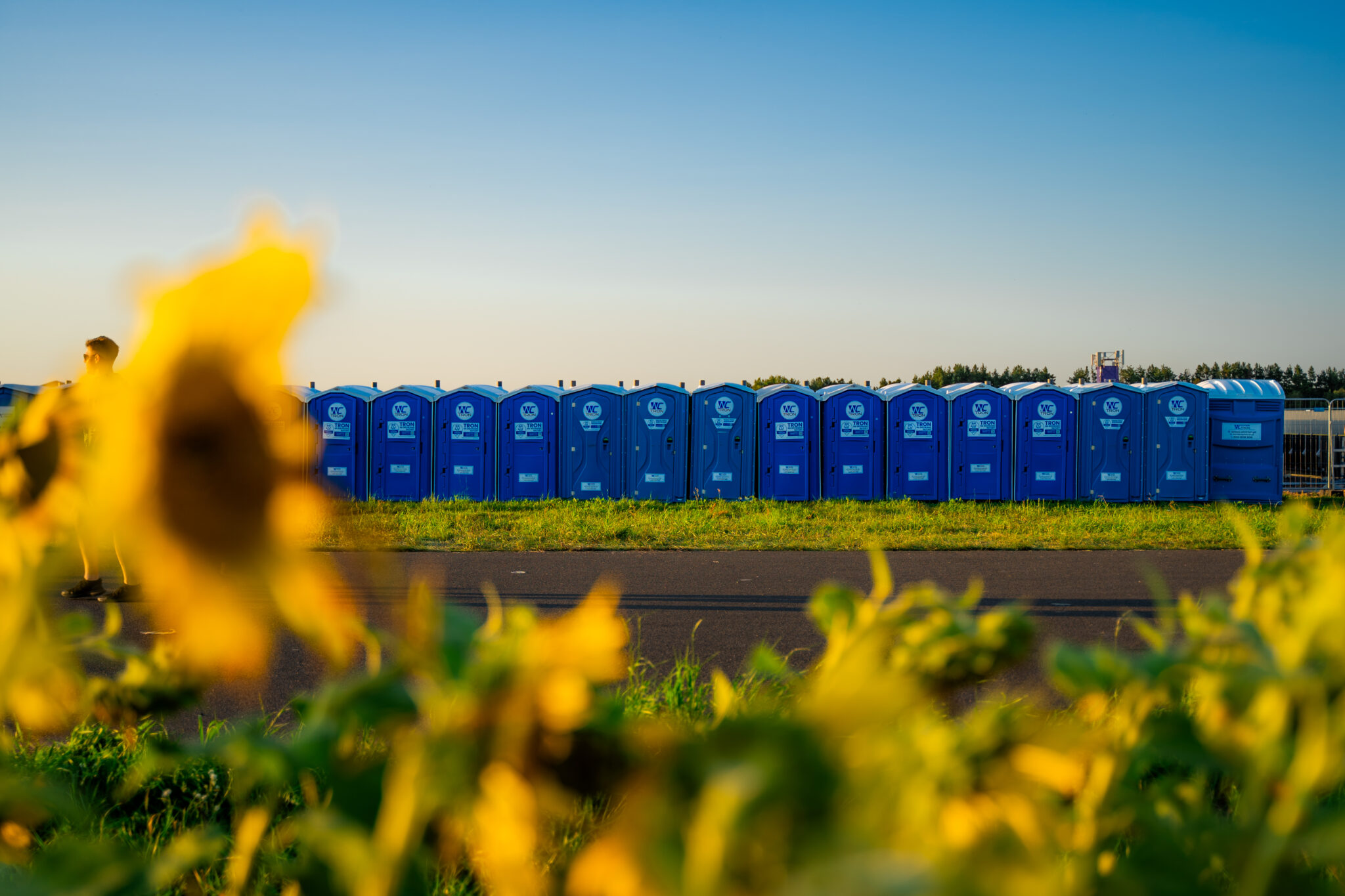 Wynajem toalet mobilnych - Przenośne WC - WC TRON